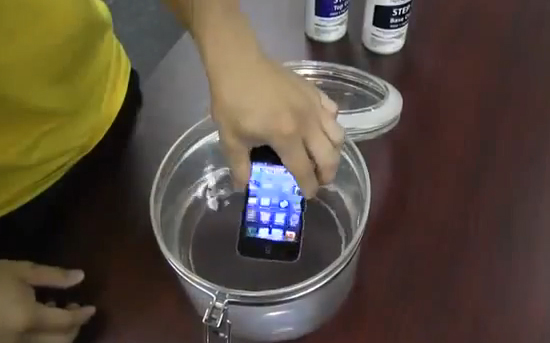 NeverWet : un spray qui rend vos objets étanches