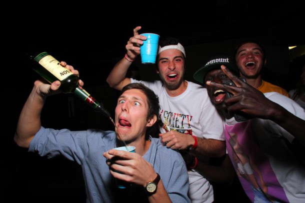 Hilarant! Le Top 20 des meilleures phrases de bourrés en soirées