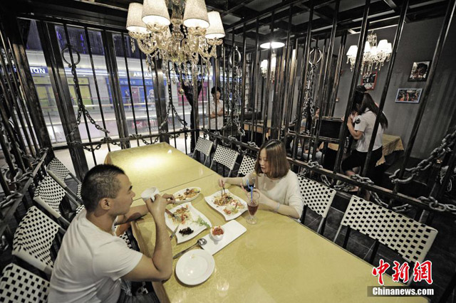 Un repas dans un restaurant - prison ça vous tente ? - Page 2 sur 2