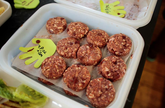 Des burgers à la chair humaine distribués à Londres