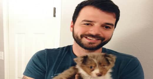 Lorsqu'il a vu ce petit chien borgne dont personne ne voulait, leur ...