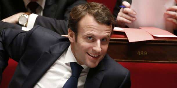 Le nouveau look d'Emmanuel Macron affole la toile...il se la joue hipster