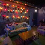 Un bar Stranger Things débarque (provisoirement) à Chicago !! Est-ce qu ...