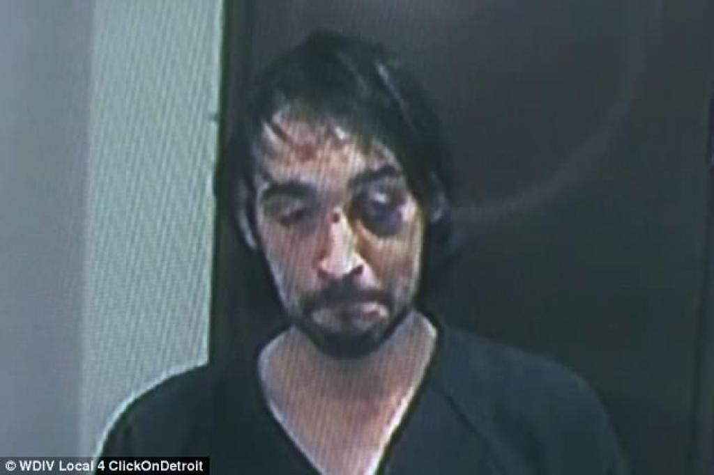 Un voleur tente d’entrer dans une maison, mais il va vite le regretter ...