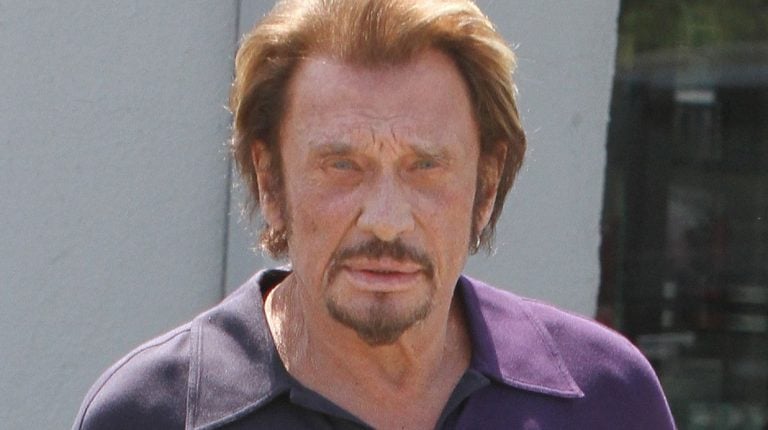 Héritage de Johnny : Laeticia Hallyday violemment taclée par Sylvie Vartan Héritage de Johnny : Laeticia Hallyday violemment taclée par Sylvie Vartan
