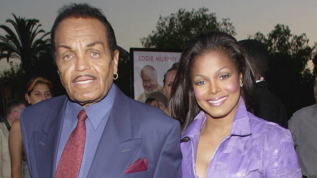 Janet Jackson monte sur scène pour rendre hommage à son père