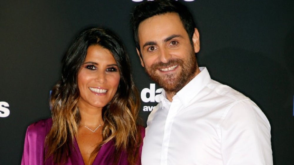 Karine Ferri, sa mini-robe rouge fait complètement craquer les internautes