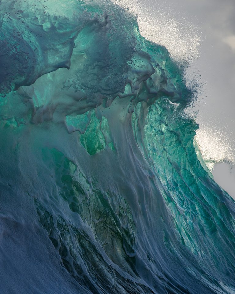 17 photos impressionnantes de vagues dans le monde