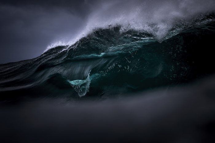 17 photos impressionnantes de vagues dans le monde