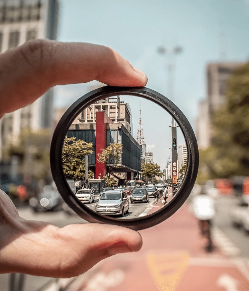 Ce photographe réalise des photos parfaites à l'aide d'objets et d'effets
