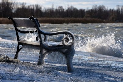 26 magnifiques photos d'une plage totalement gelée autour d'un lac en ...
