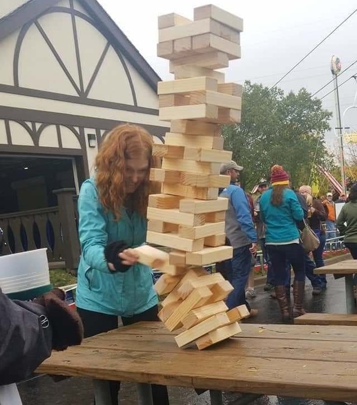 18 photos absurdes qui prouvent qu'il arrive des choses étranges à tout ...