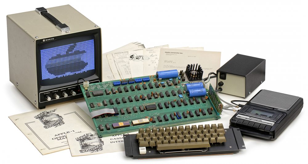 Un Apple-1 s'est vendu à 470 000 $ aux enchères