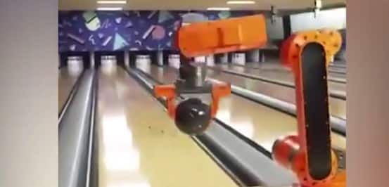 Face à ce robot, vous ne voudrez plus jamais jouer au bowling