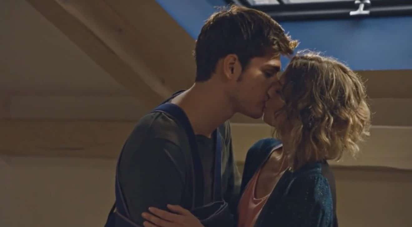 Plus belle la vie en avance : épisode 3904 – Théo et Coralie prennent ... Plus belle la vie en avance : épisode 3904 – Théo et Coralie prennent ...