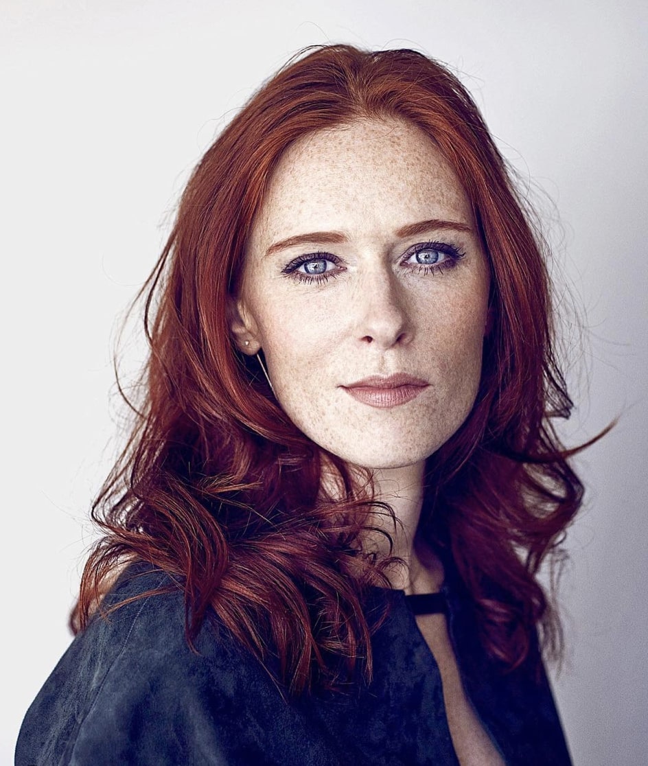 Audrey Fleurot en robe transparente qui révèle sa poitrine, les fans ...