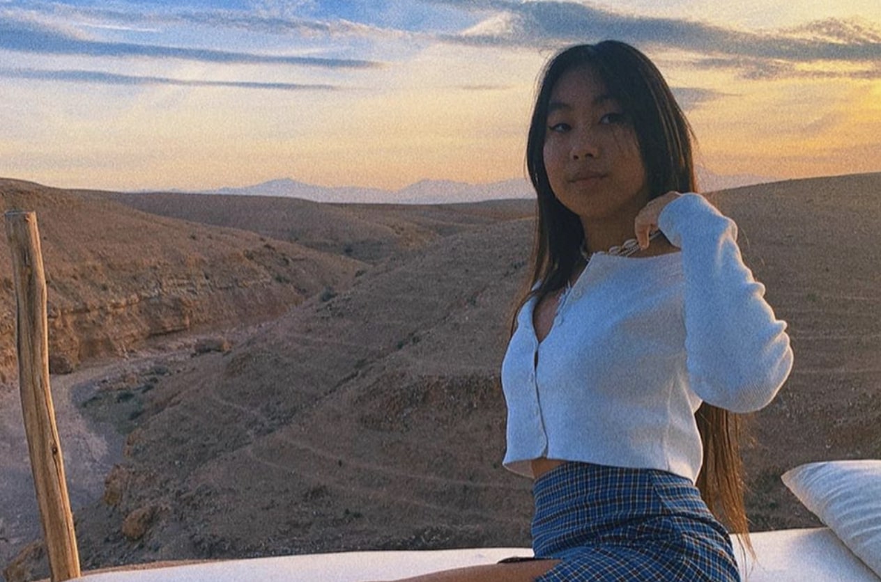 Jade Hallyday embrasse publiquement un influenceur que vous connaissez ...