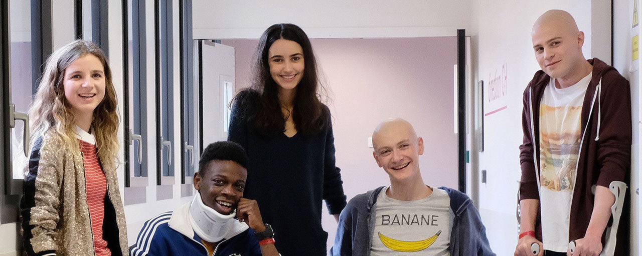 TF1 : La série française "Les Bracelets Rouges" revient avec une ...