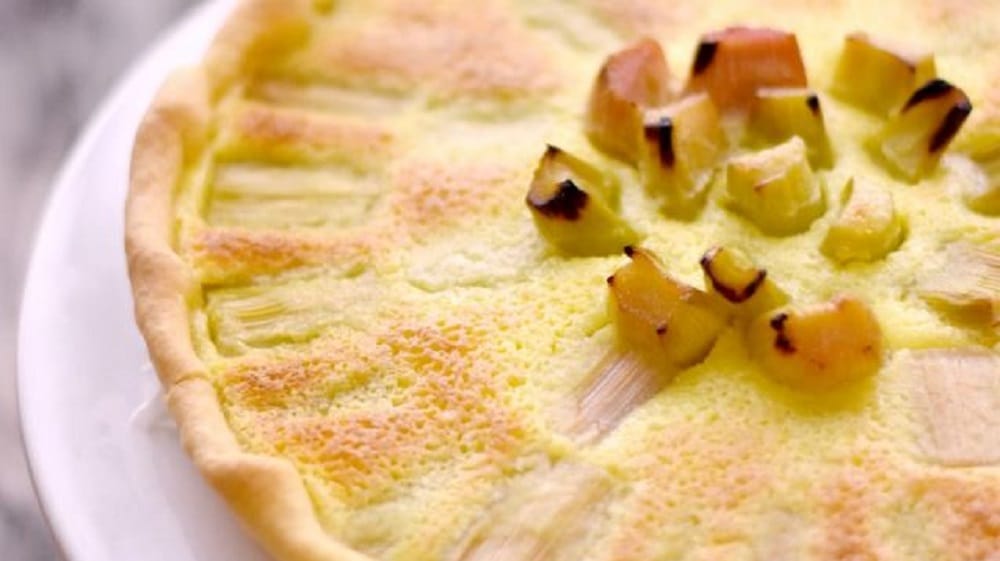 Tarte à la rhubarbe : un dessert surprenant et délicieusement fondant