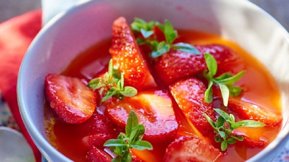 Soupe de fraises : un dessert hyper frais et terriblement gourmand