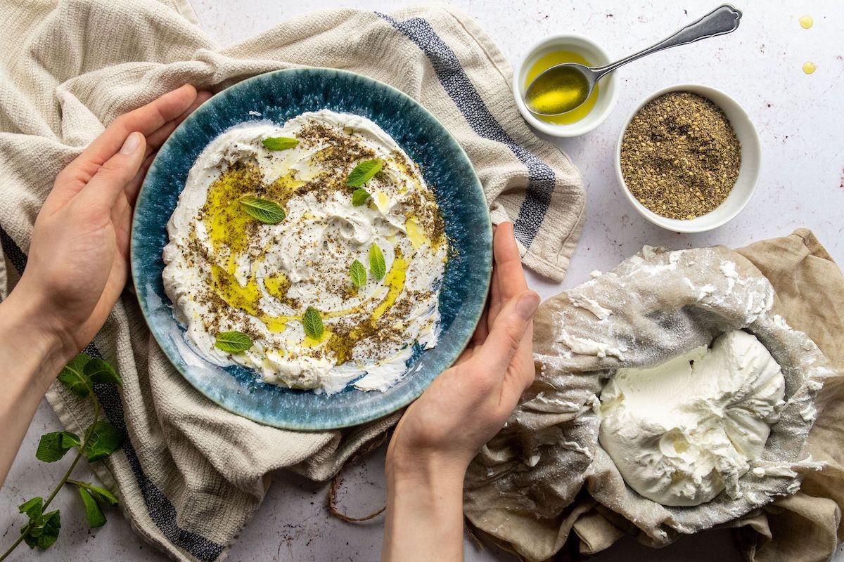 Découvrez la recette de labneh, ce fromage maison délicieux