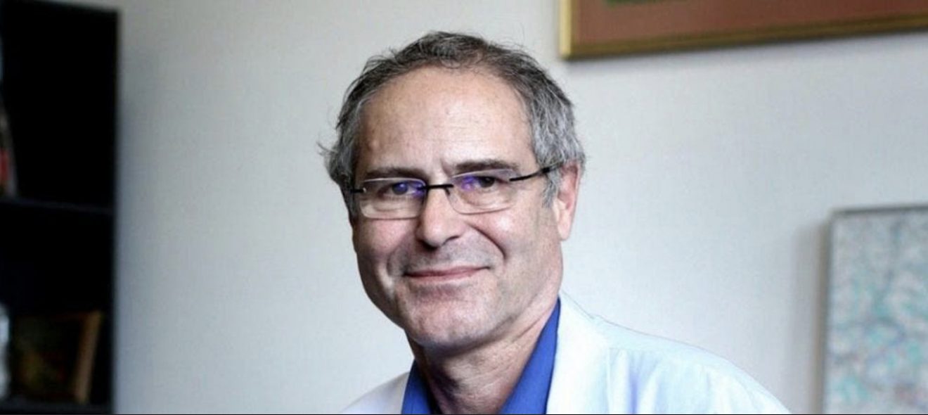 Covid-19 : Un célèbre infectiologue viré de son hôpital à cause de ses ...