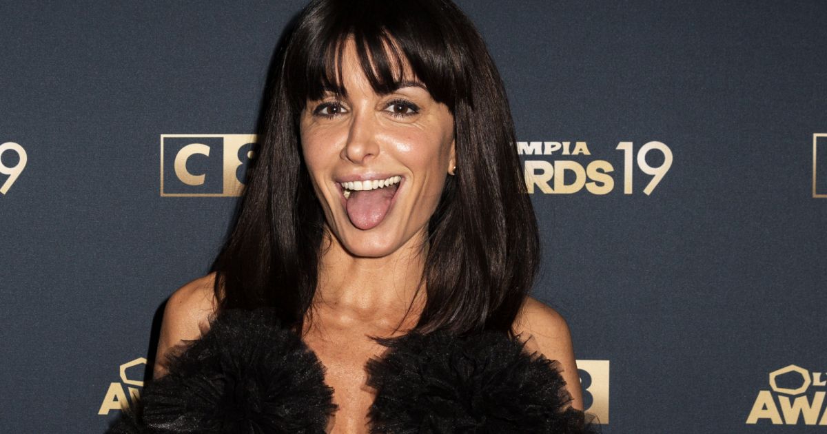 Jenifer : cette petite robe très moulante qui n'est pas passée inaperçue