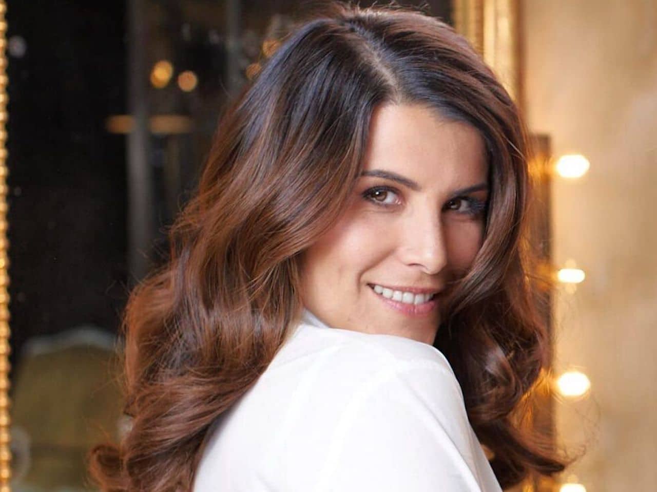 Karine Ferri dévoile un impressionnant tatouage
