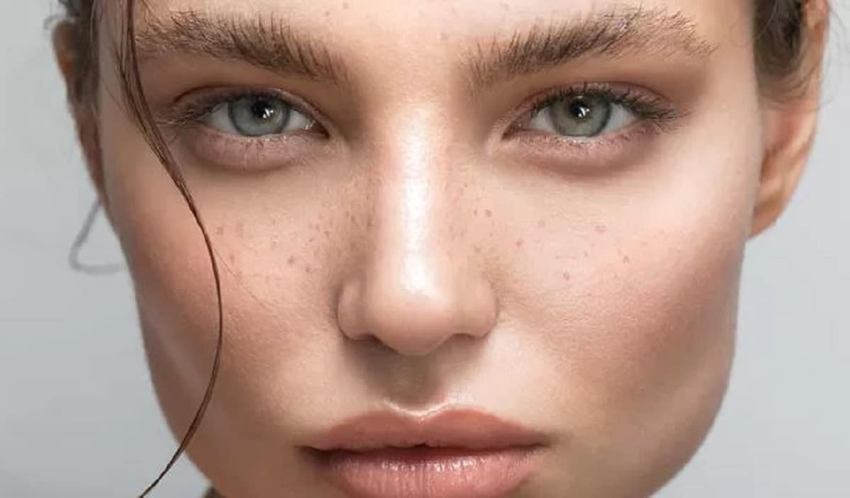 Sourcils parfaits : craquez pour la tendance Soap Brows ! (VIDEO)