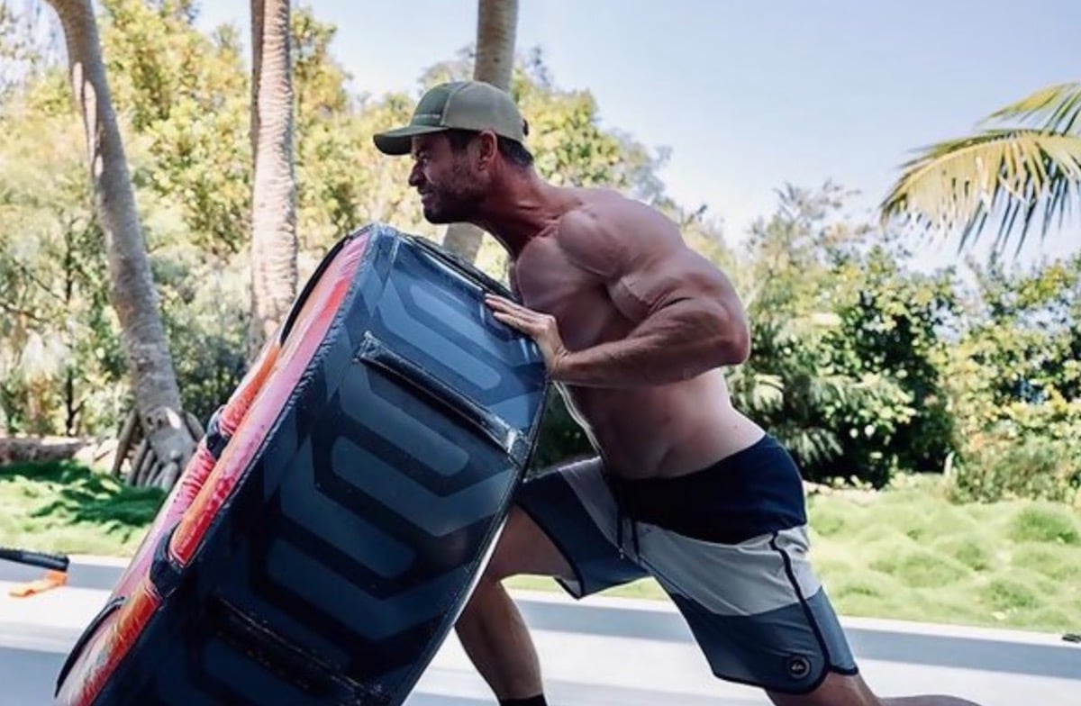 Chris Hemsworth dévoile sa transformation physique pour Thor 4 et le ...