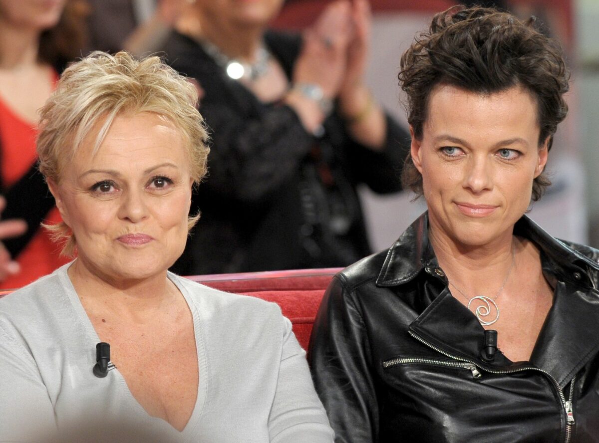 Muriel Robin mariée : l'humoriste a dit oui à Anne Le Nen Muriel Robin mariée : l'humoriste a dit oui à Anne Le Nen