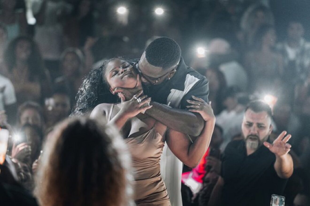 Twerk et mains mal placées : des scènes très osées pendant le concert ...