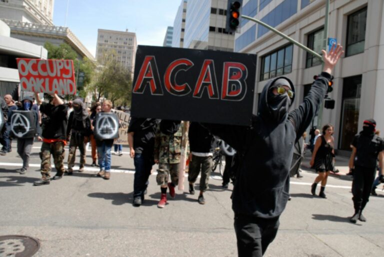 "ACAB" : Que signifie ce mot retrouvé dans de nombreuses contestations