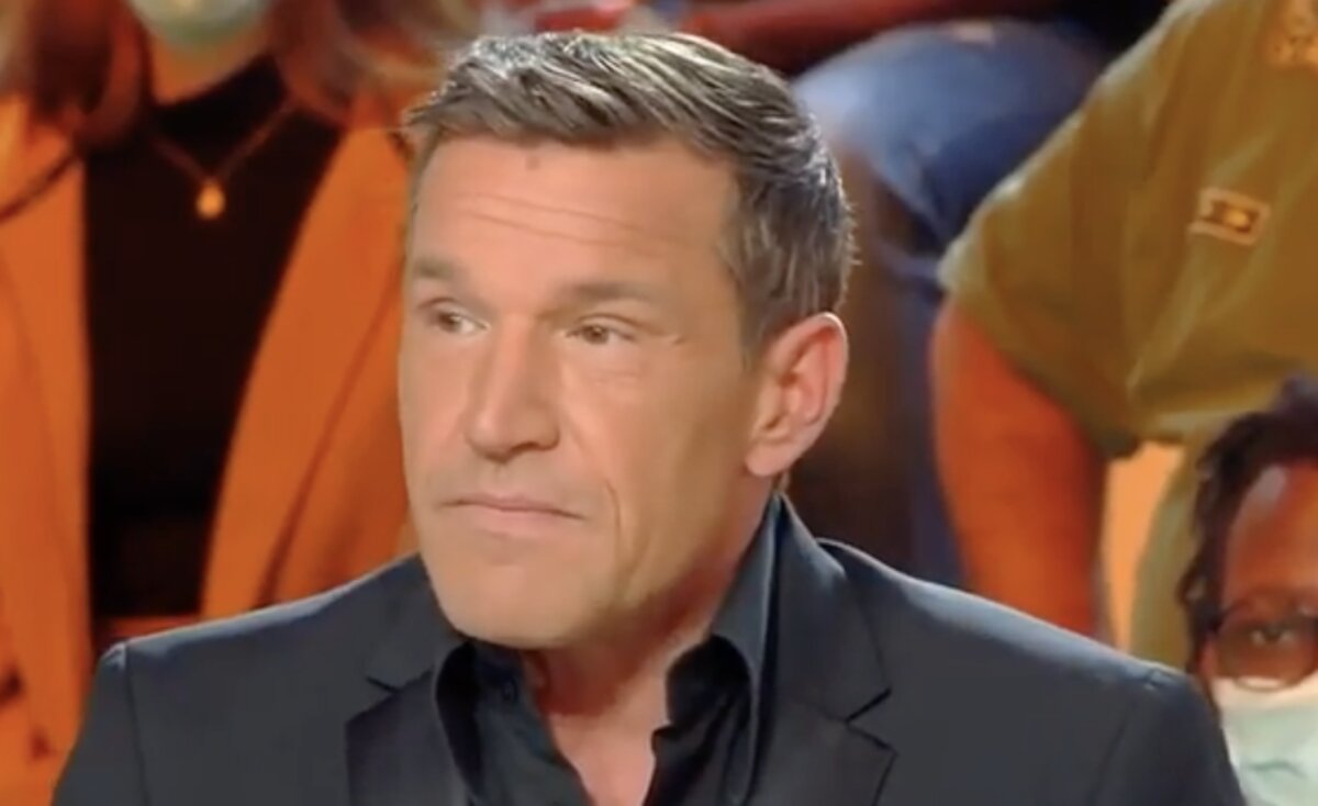 Benjamin Castaldi nu dans TPMP : la photo très intime dévoilée en direct ! C'est hot... (vidéo)