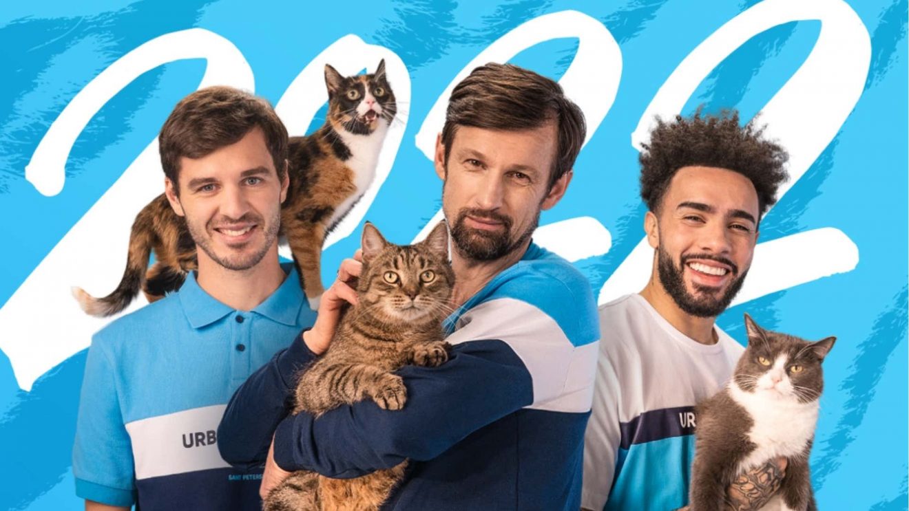 Football : un chat s'invite sur le terrain en plein match de championnat