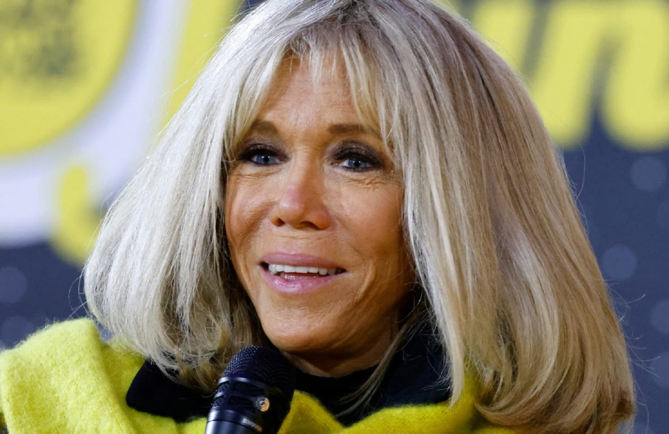 Brigitte Macron faire encore une fois sensation avec son look et ses ...