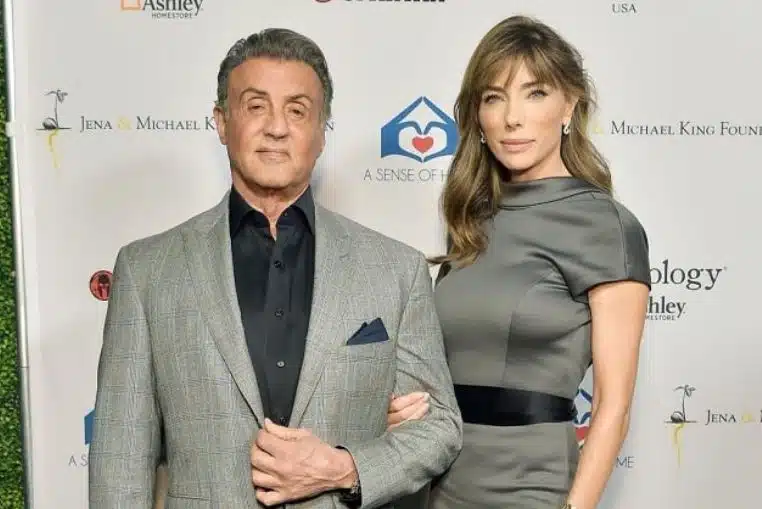 Sylvester Stallone divorce : il recouvre le tatouage de sa femme par un portrait de son chien