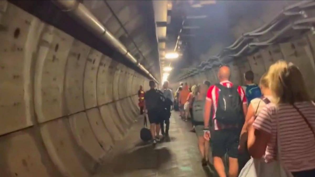 Eurostar : des centaines de voyageurs bloqués plusieurs heures dans le ...