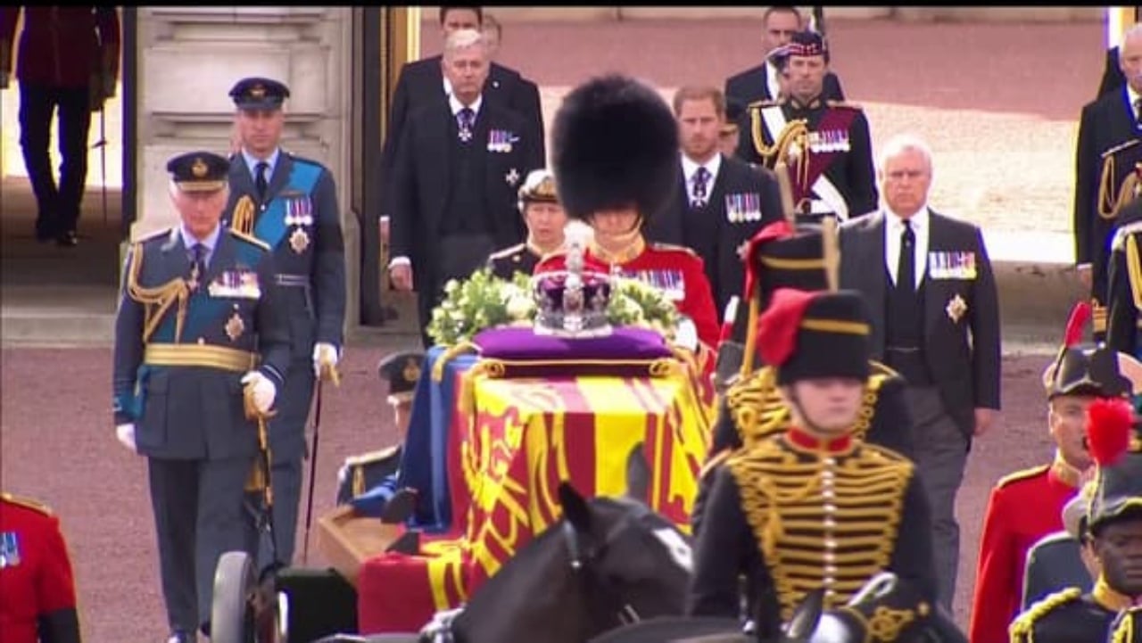 Mort d'Elizabeth II : son corps est-il réellement dans le cercueil Mort d'Elizabeth II : son corps est-il réellement dans le cercueil