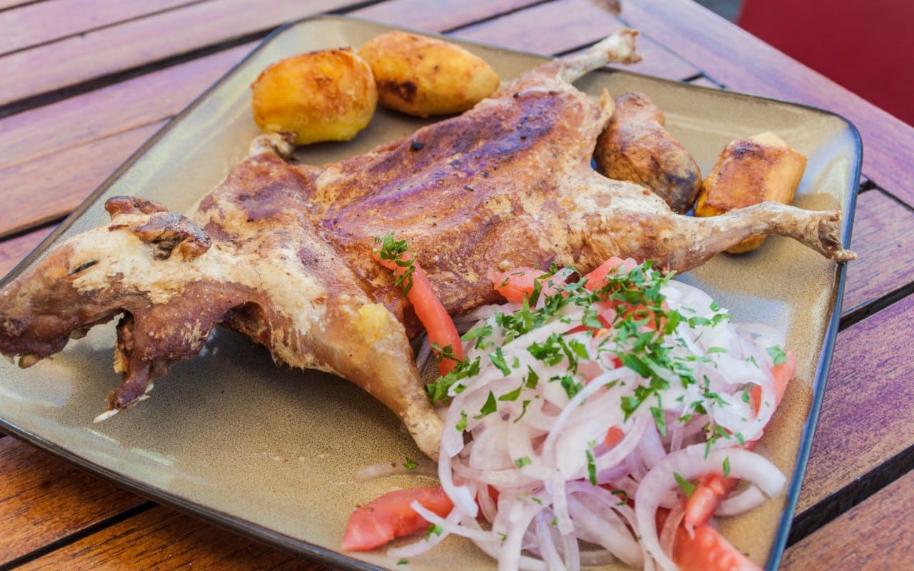 Fœtus de canard, œuf de cent ans : ce tour du monde des plats les plus bizarres va vous donner ...