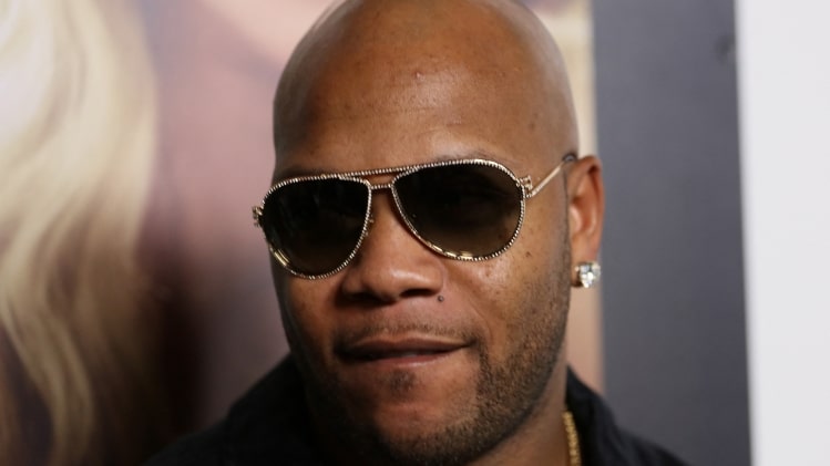 Le fils d'un célèbre chanteur chute du 5ème étage d'un immeuble