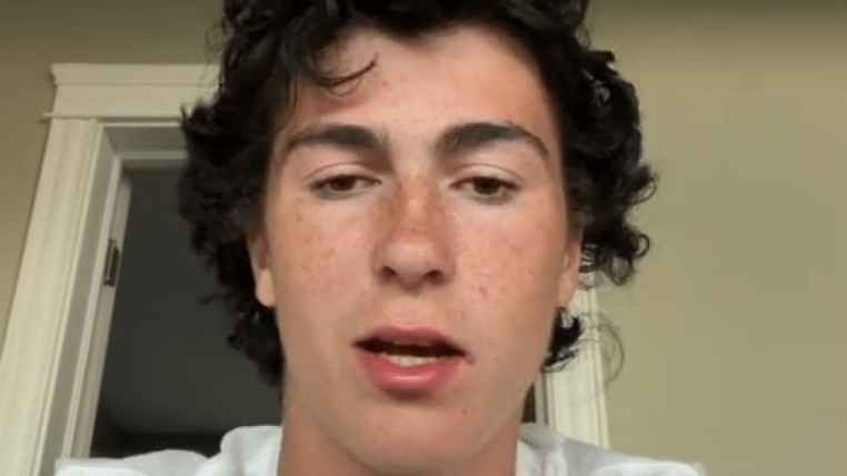 Une star d'Internet emportée par le cancer à seulement 18 ans