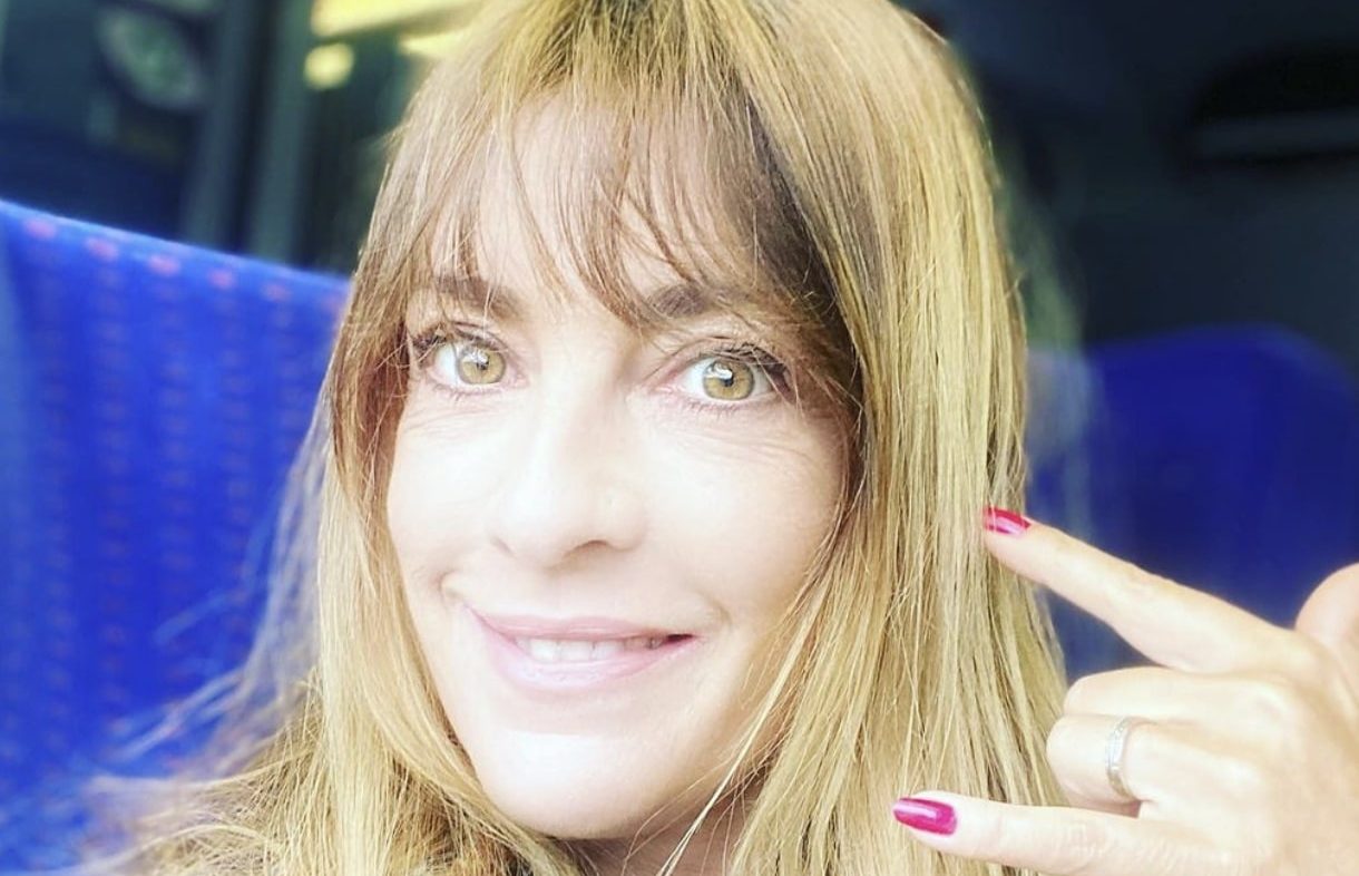 Eve Angeli enceinte pour la première fois à 42 ans