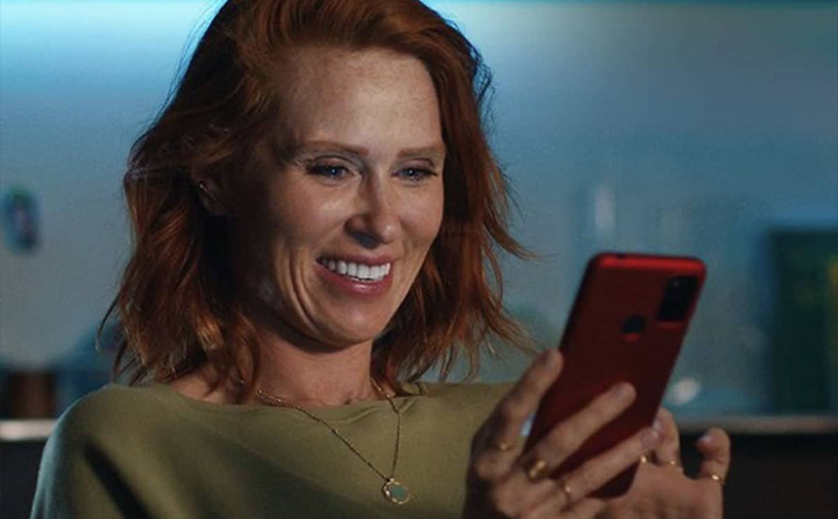 Audrey Fleurot en robe transparente qui révèle sa poitrine, les fans ...