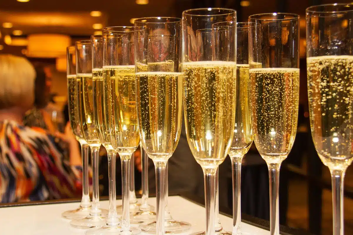 Supermarchés : Voici les meilleurs champagnes à acheter pour les fêtes