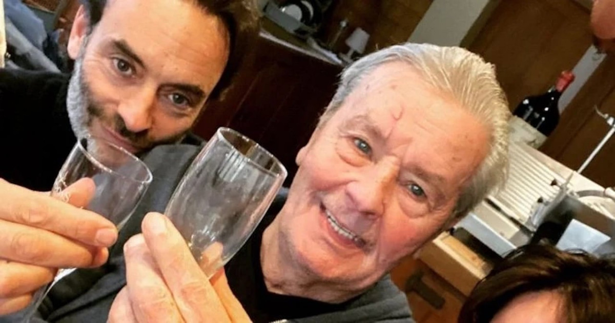 Affaire Alain Delon : Nouvelle plainte déposée contre sa dame de compagnie Affaire Alain Delon : Nouvelle plainte déposée contre sa dame de compagnie