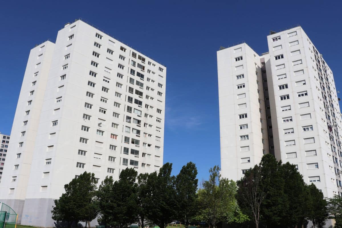 Demande de logement social en 2025 : Nouveaux critères pour les HLM