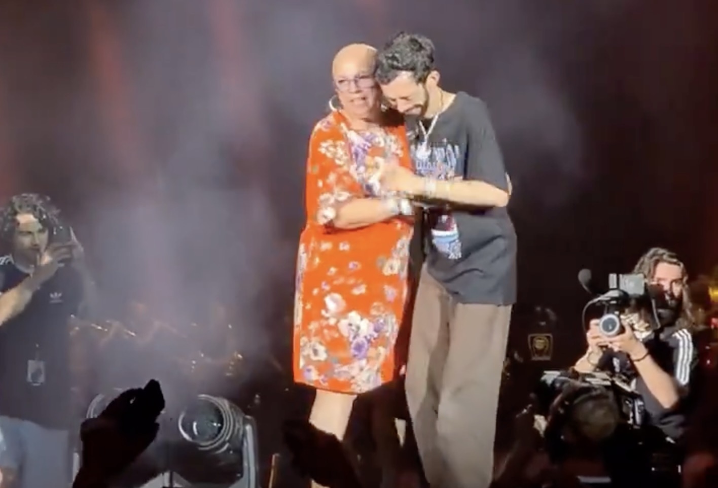 Bigflo et Oli : leur maman atteinte d'un cancer est montée sur scène