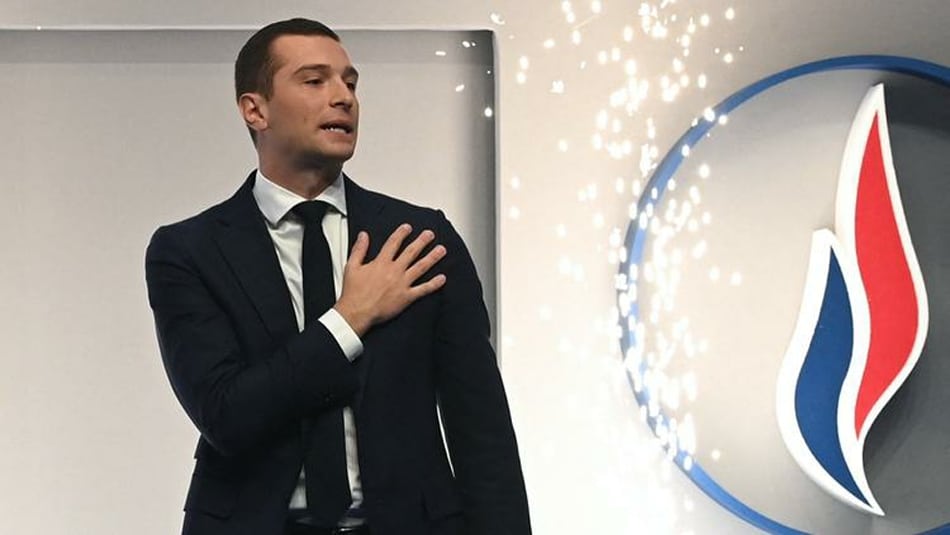 Jordan Bardella à Matignon : Kelly Betesh, son ex-compagne, se réjouit ...