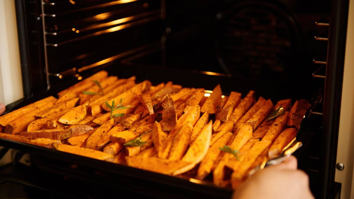 Cuisine : Comment bien profiter des avantages d’une lèchefrite